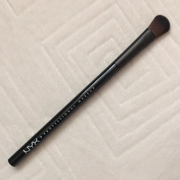 NYX | Makeup | Nyx Pro All Over Shadow Brush 2 Prob12 | Poshmark
